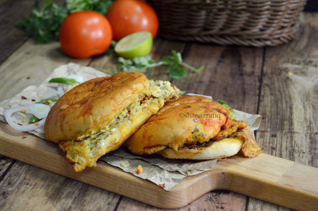 Street Style Masala Egg Bun | Bun Omelet - Breakfast/Brunch - Shanaz ...
