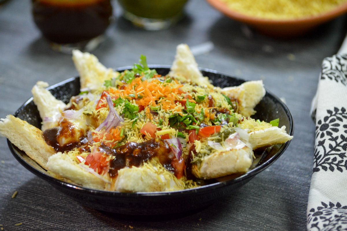 Bread Aloo Dahi Chat ~ Easy Bread Chat - Shanaz Rafiq Recipes